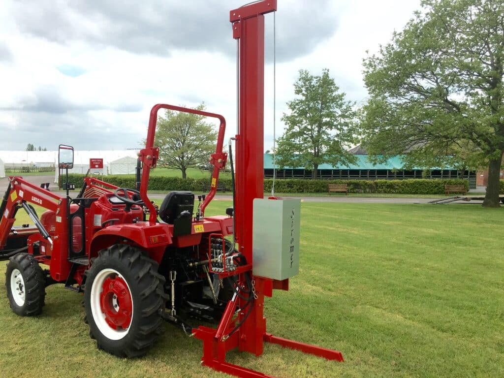 Hydraulic post driver - Moray Landscapes